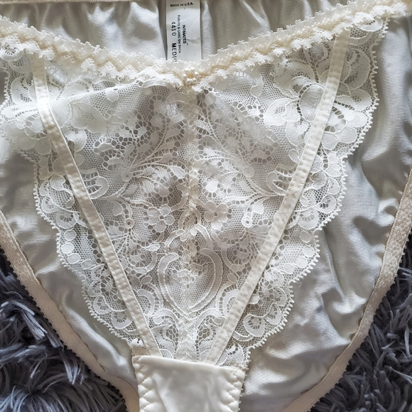 Dior | Intimates & Sleepwear | Nwt Vtg Christian Dior Panty Pearl Lace ...